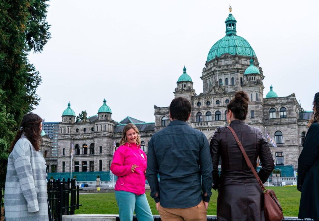 Victoria Evening Sip, Savor & Stroll Tour | Alaska Shore Excursions