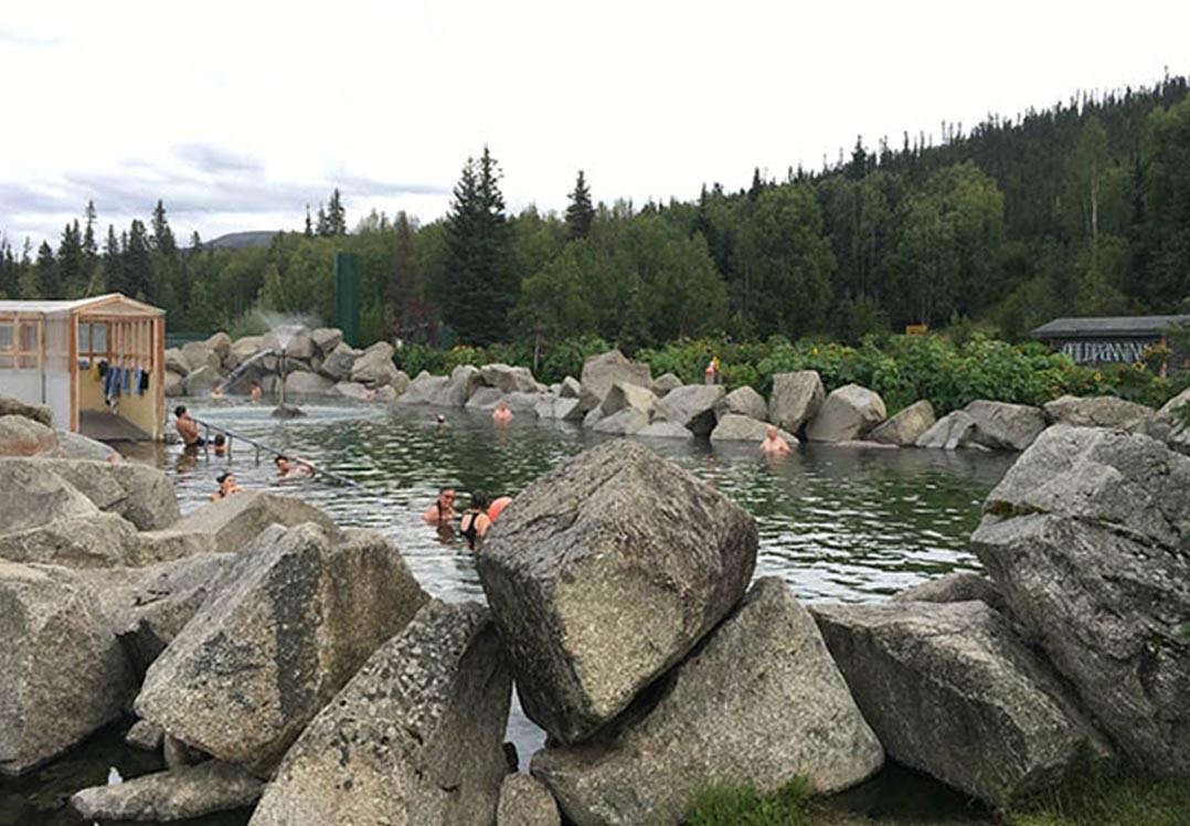 Fairbanks Northern Lights and Chena Hot Springs Tour | Alaska Shore ...